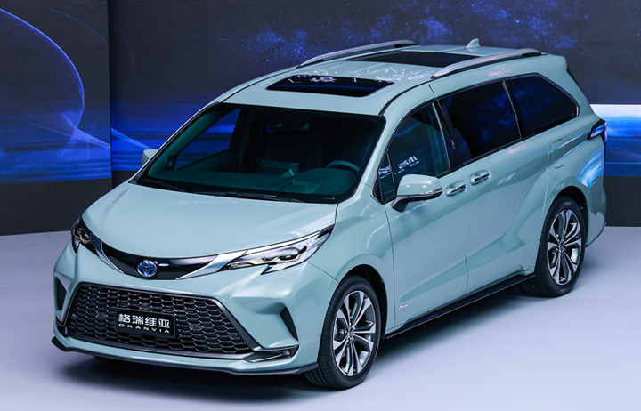 自重超两吨，百公里油耗竟低至5.9L，这款豪华大七座MPV真够省的 - 知乎